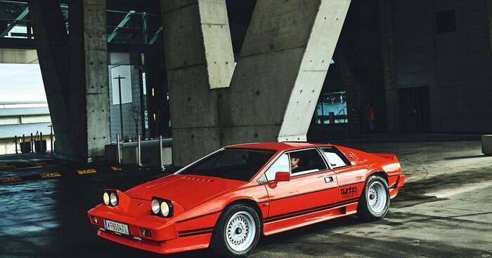 Die Überquerung des Amazonas im roten Lotus Esprit Turbo | ramp.space